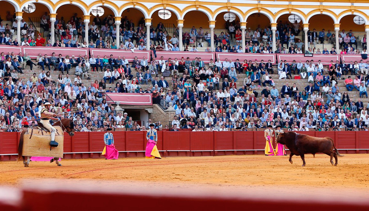 Bullfighting posters Seville - Bullfighting schedule Seville